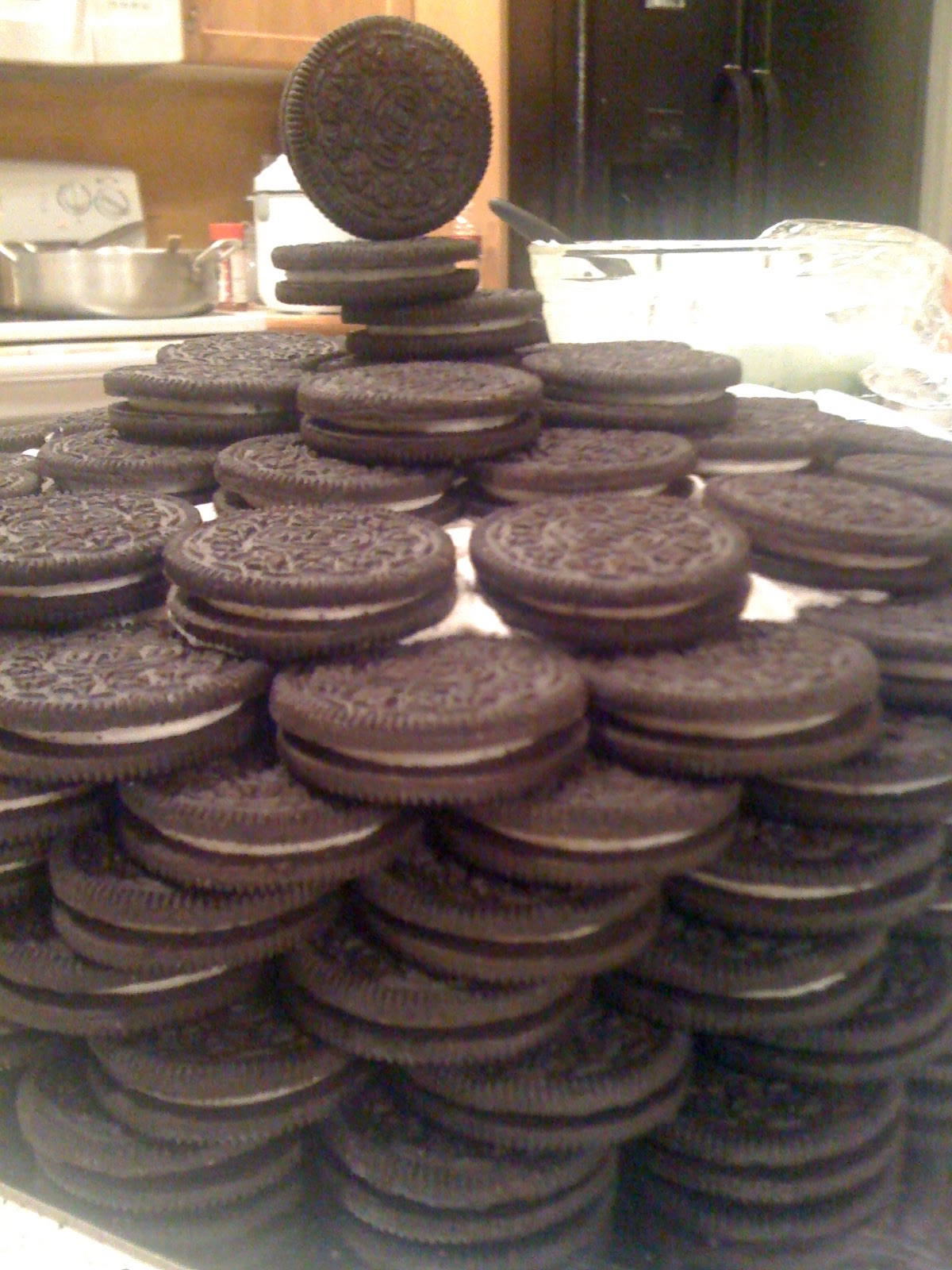 Perfectly Passionate: Oreo Tower Cake