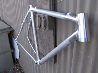 what's up in Santa Cruz: Two big-headed aluminum 'cross frames