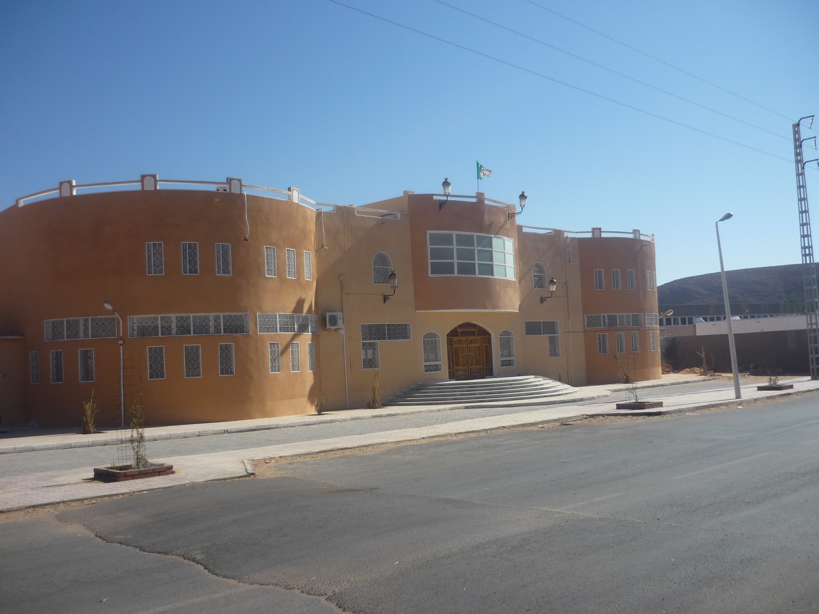 عبد الغفور Metlili chaamba: خمس صور من خمس جوانب من جبل