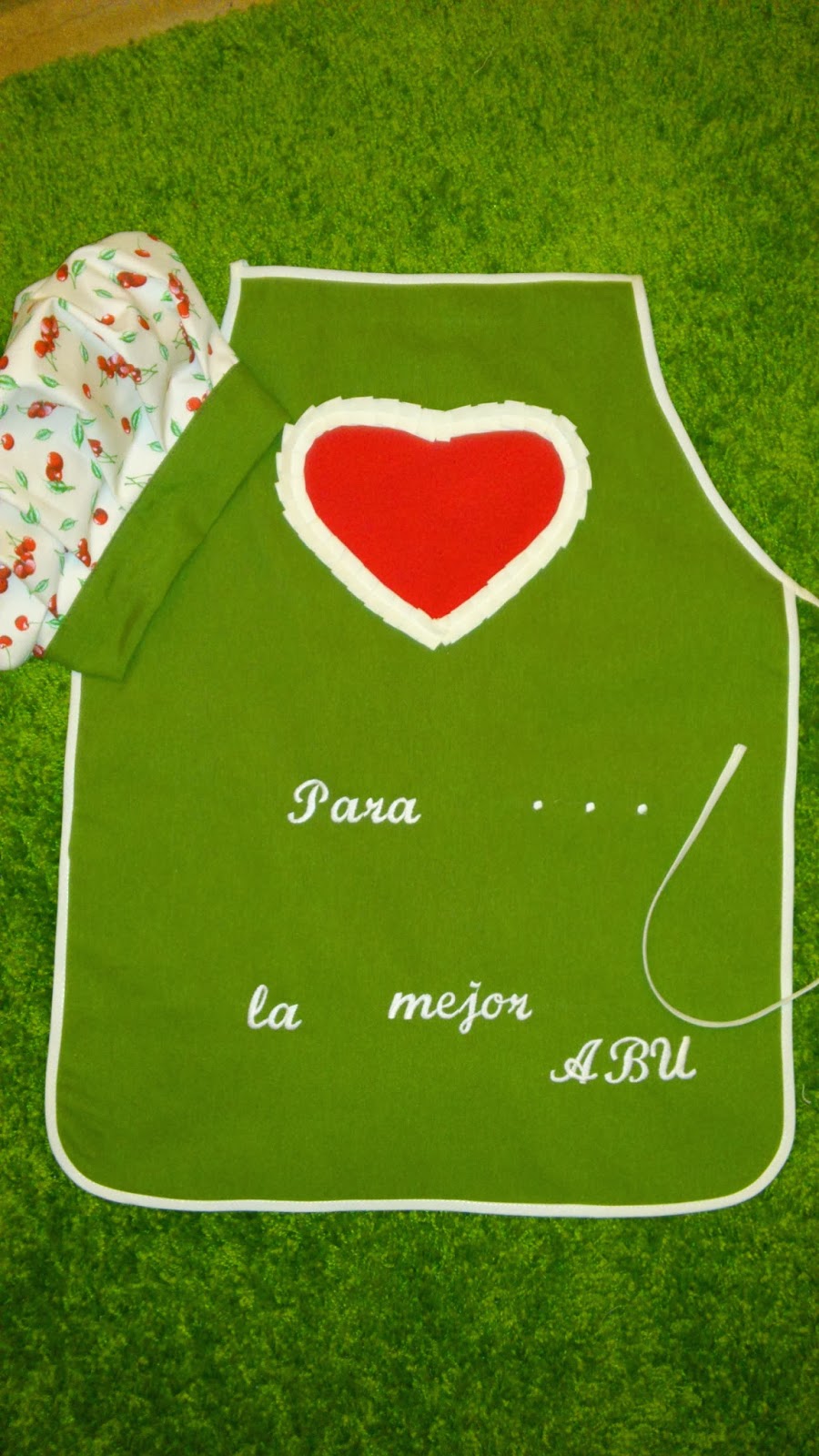 Laura Martin C/La plaza 10 Fuenlabrada: MANDILES PERSONALIZADOS