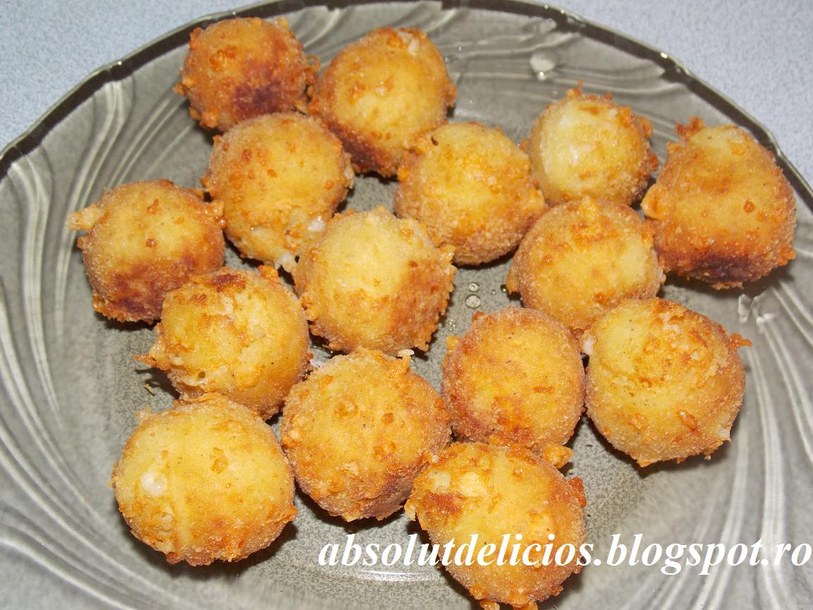 Absolut Delicios: BULETE DE CARTOFI CU CASCAVAL (RETETA VIDEO)