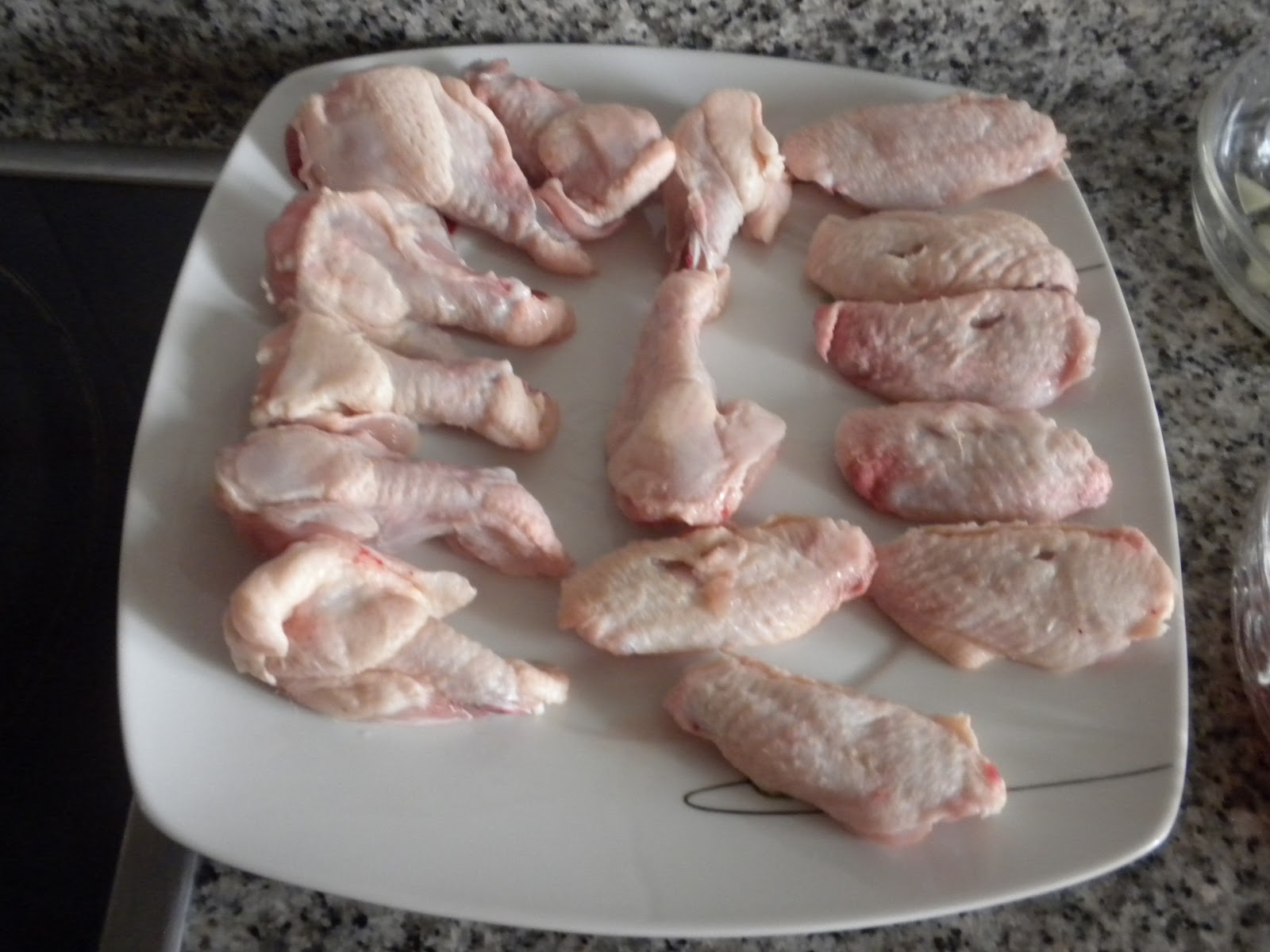 MOTIVADA CON LA COCINA: ALAS DE POLLO GUISADAS AL LIMON