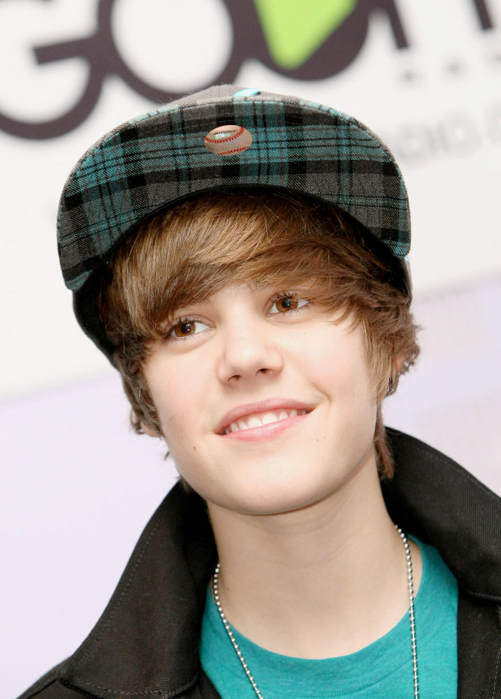 Justin Bieber-The Beautiful Young Singer Biography,Photos and Profile ... Justin Bieber-The Beautiful Young Singer Biography,Photos and Profile ...