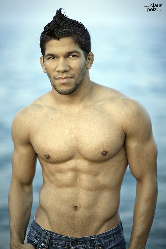 DAVID DUST: Featured Model - David Davila