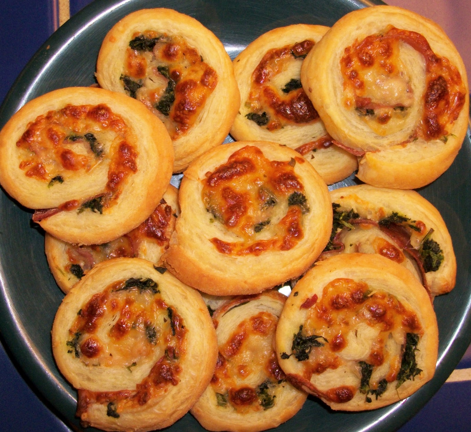 What's Cooking With Melissa?: Spinach Cheese Pastry Swirls