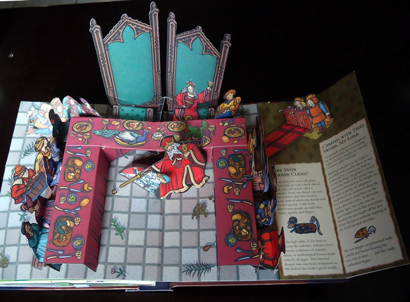 Pretty pop-up book: Castle, Medieval Days and Knights