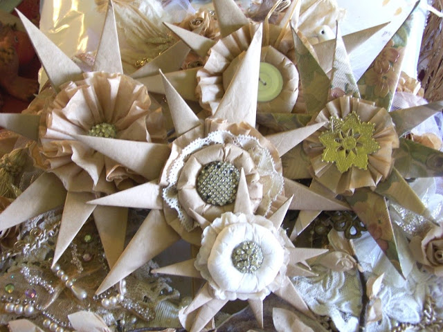 25 Paper Crafts for the whole family - The Cottage Market