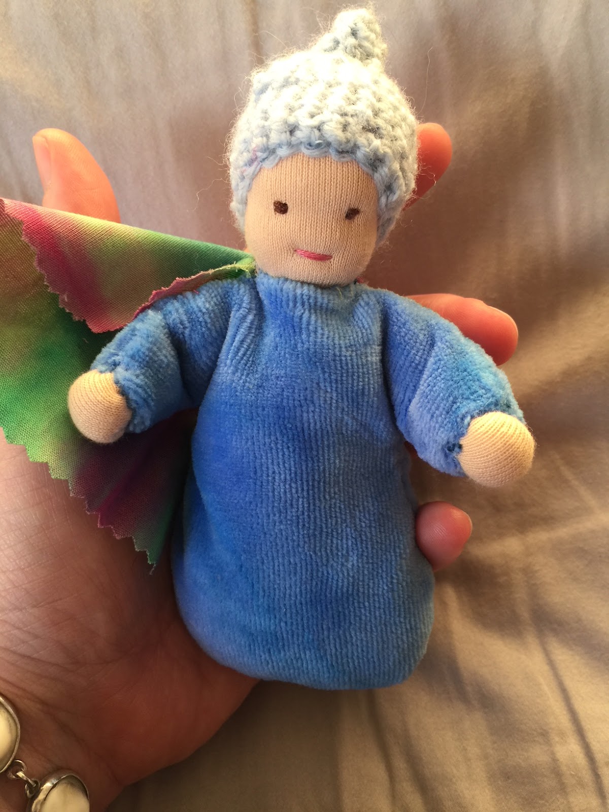 Small, natural and mindful gifts. | A simple living journey