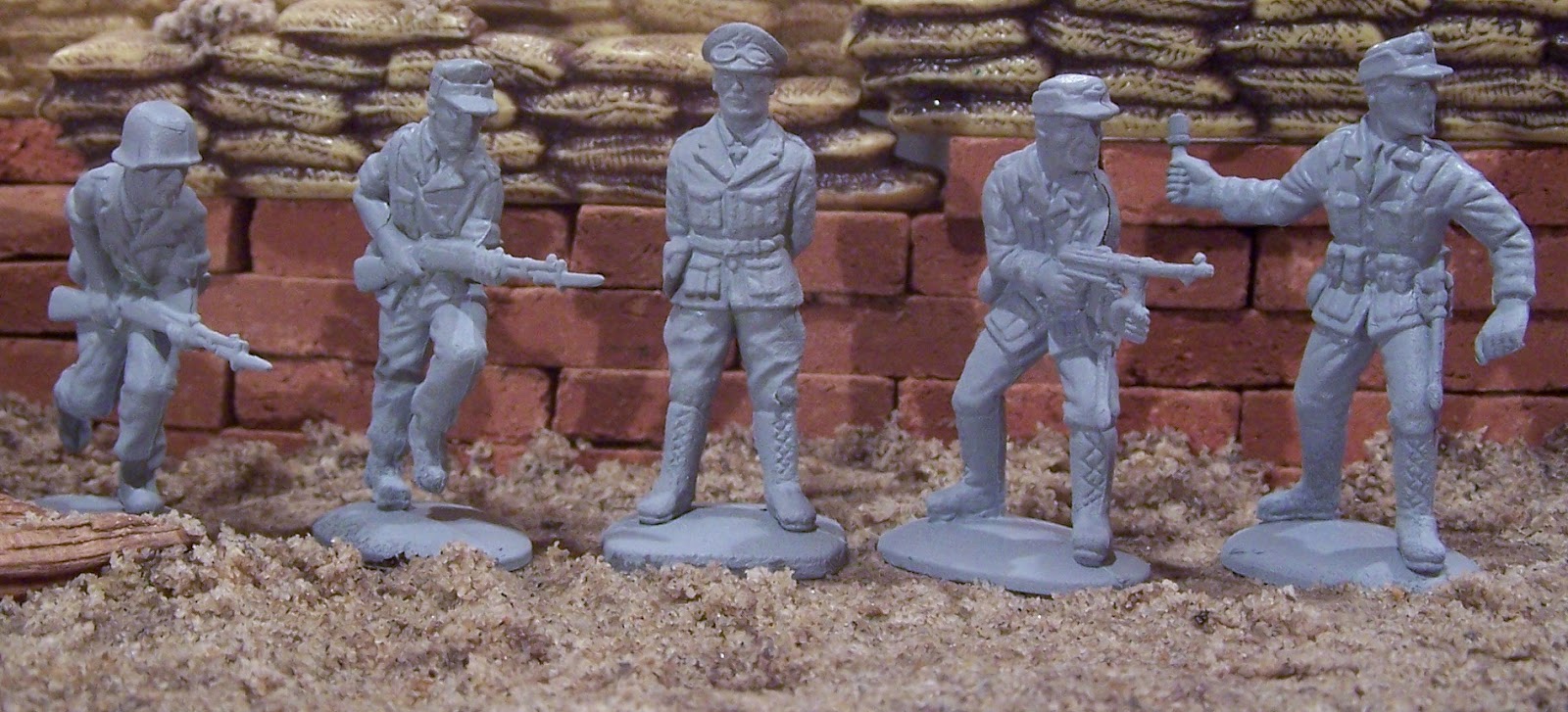 WWII Plastic Toy Soldiers: Matchbox - Toy Soldiers