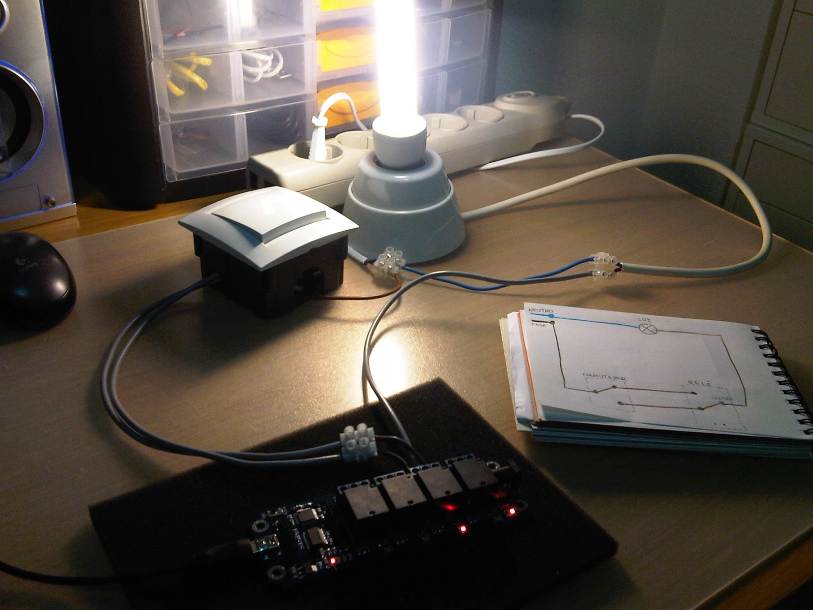 Trasteando con Arduino: Control de luces con rele y conmutador