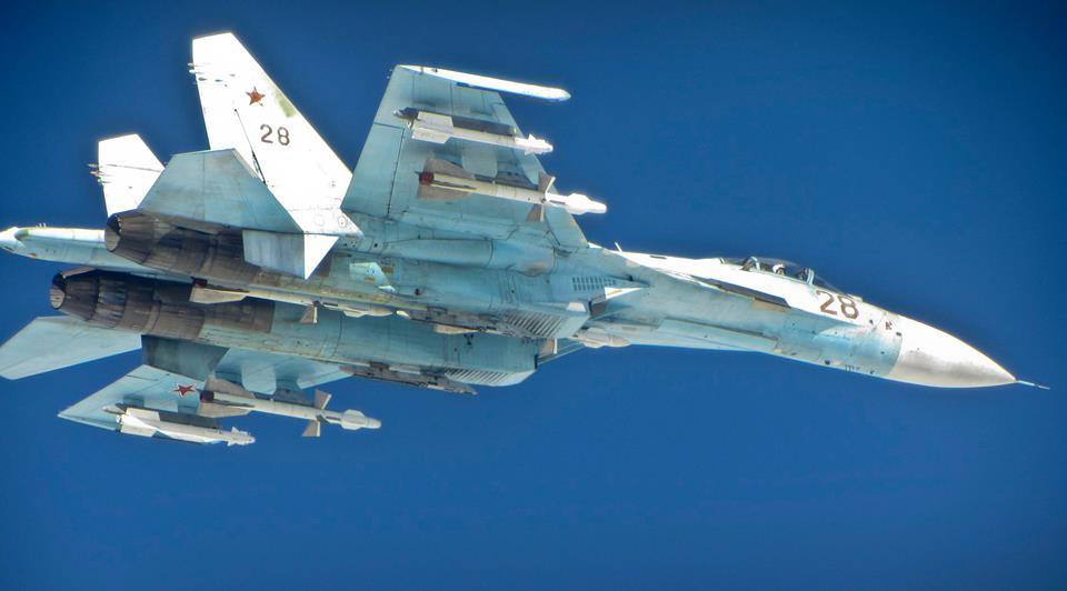 Military and Commercial Technology: Russian Su-27 flew within one and a ...