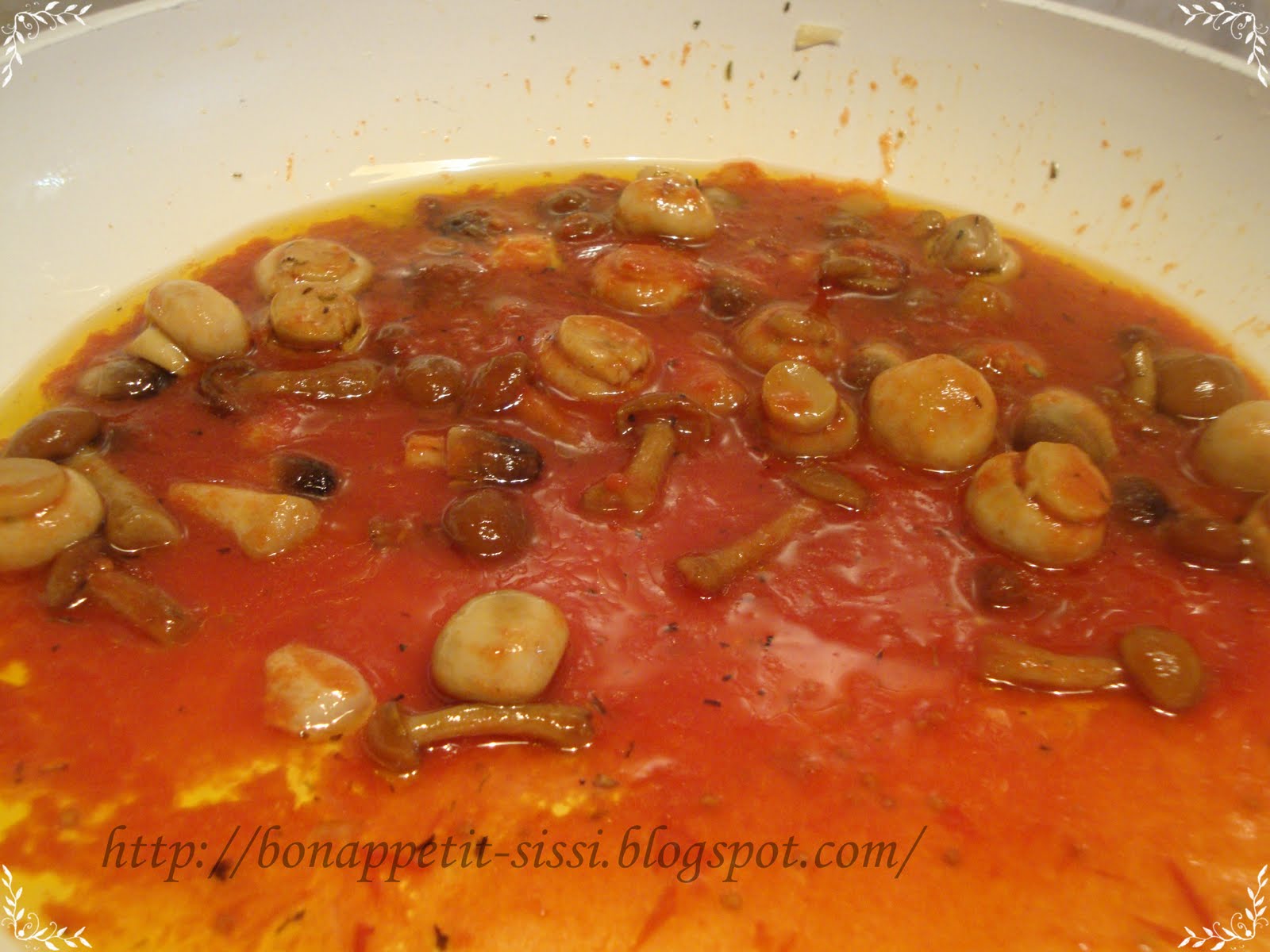 Mezze maniche, funghi e fontina