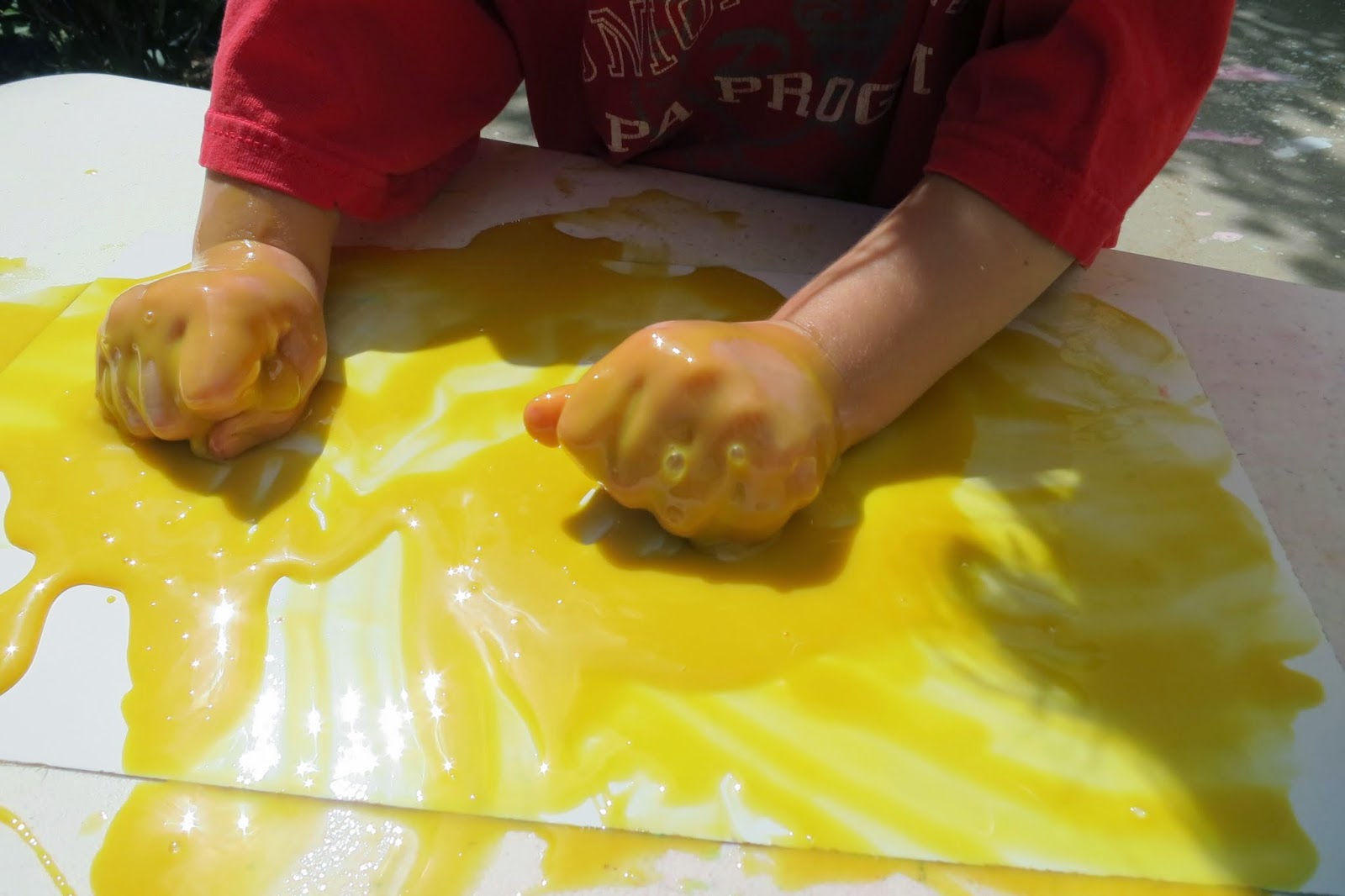 Toddler Art Class: Sticky Finger Painting : library makers