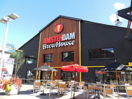 Teena in Toronto: Amsterdam BrewHouse, Toronto, ON