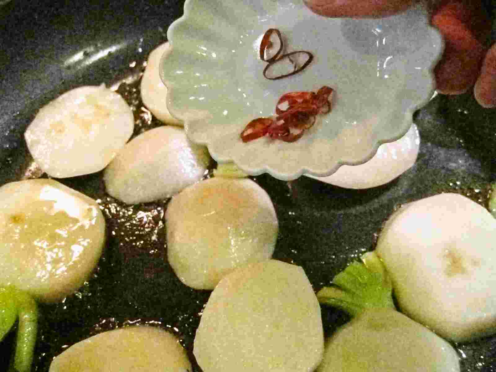 Recipes for Tom: Kabu no kinpira / kinpira saute with Japanese turnip