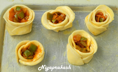 Niya's World: Rose Rolls