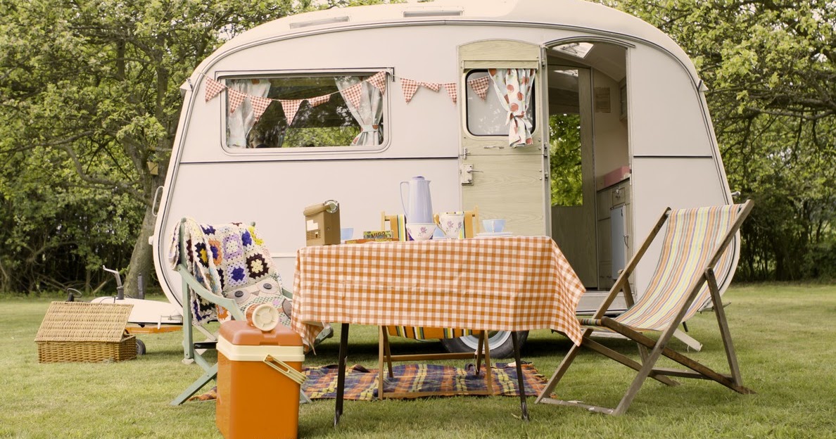U.K. Vintage and Retro Online: Hazy Days Caravan Hire