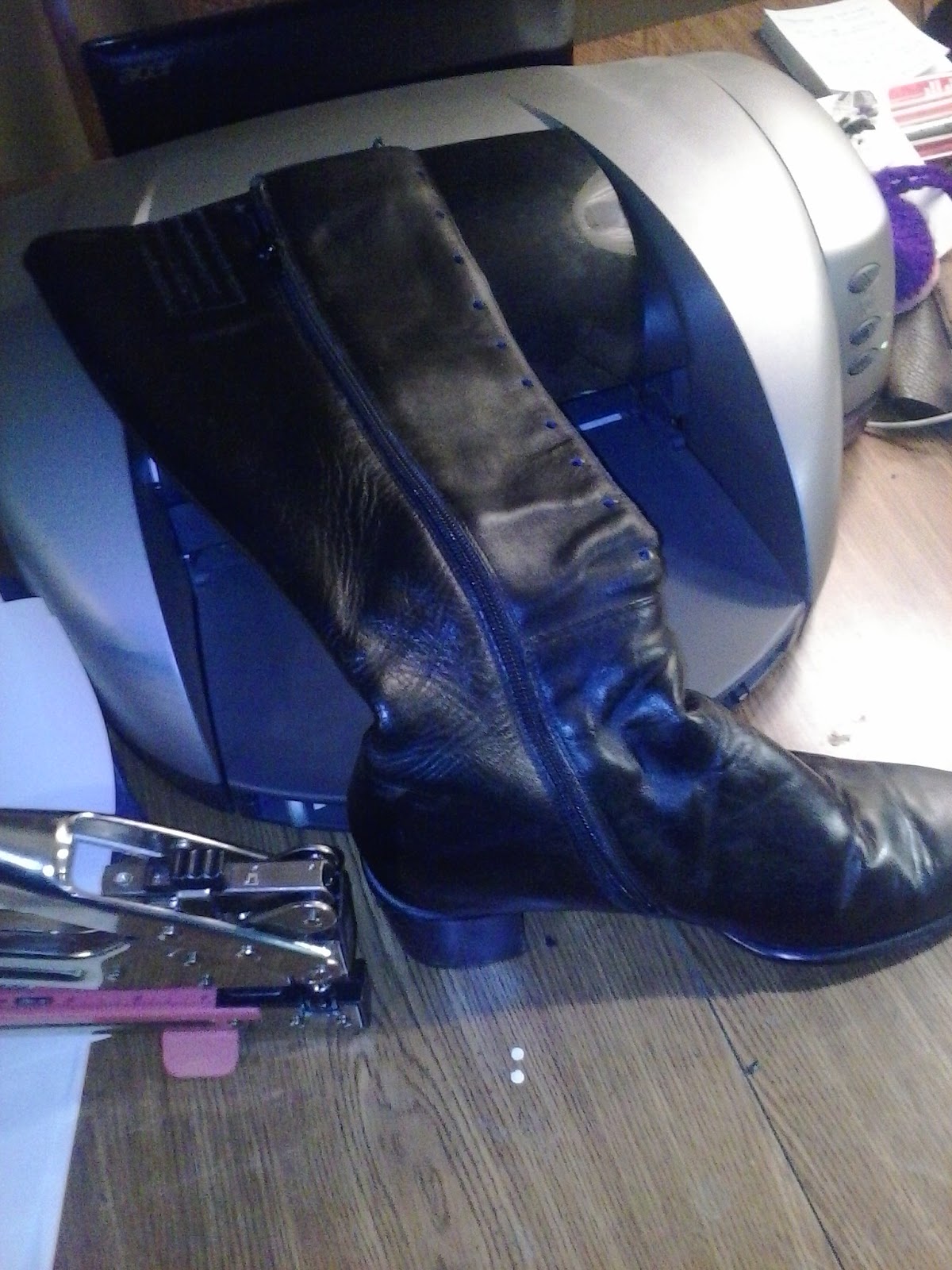 GREEN EYED LADY CRAFTY LADY: DIY how to update your old boots