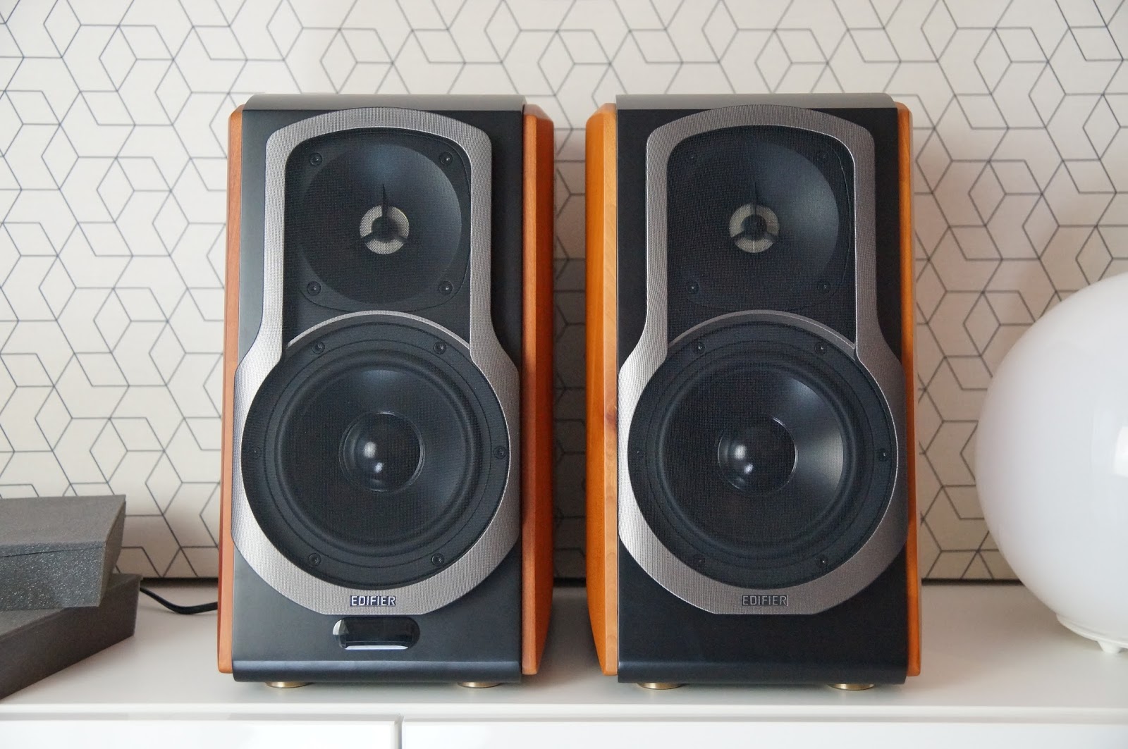 Edifier S2000 Pro active speakers review. Premium speakers by Edifier ...