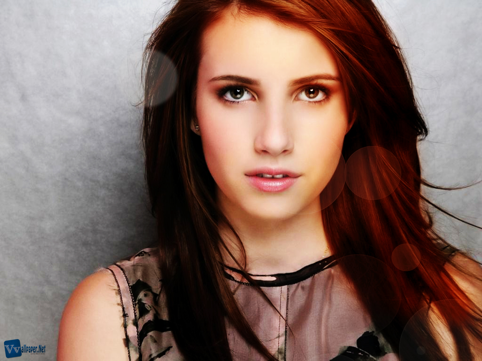 wallpaperforwalls: Beautiful Actress Emma Roberts HD Wallpapers