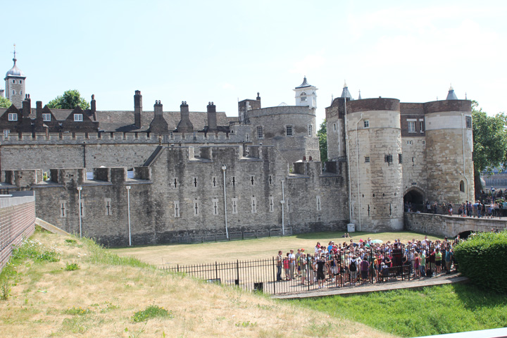 London 813 Morgue: Medieval Period