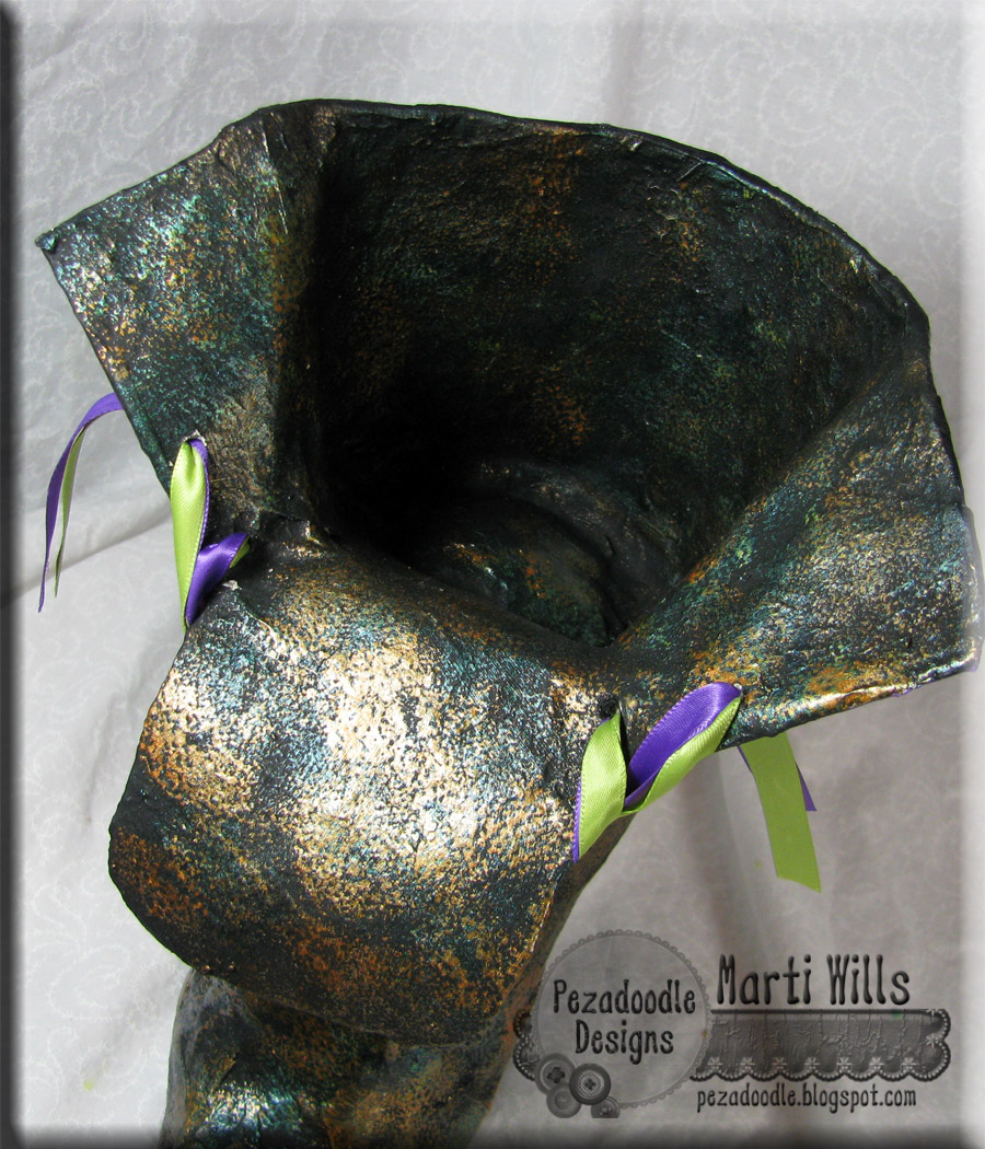 Pez-A-Doodle Designs: halloween paper mache fun!