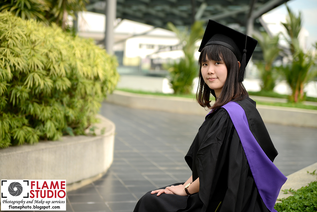 Flame Graduation Photography Studio: Graduation Convocation Family ...