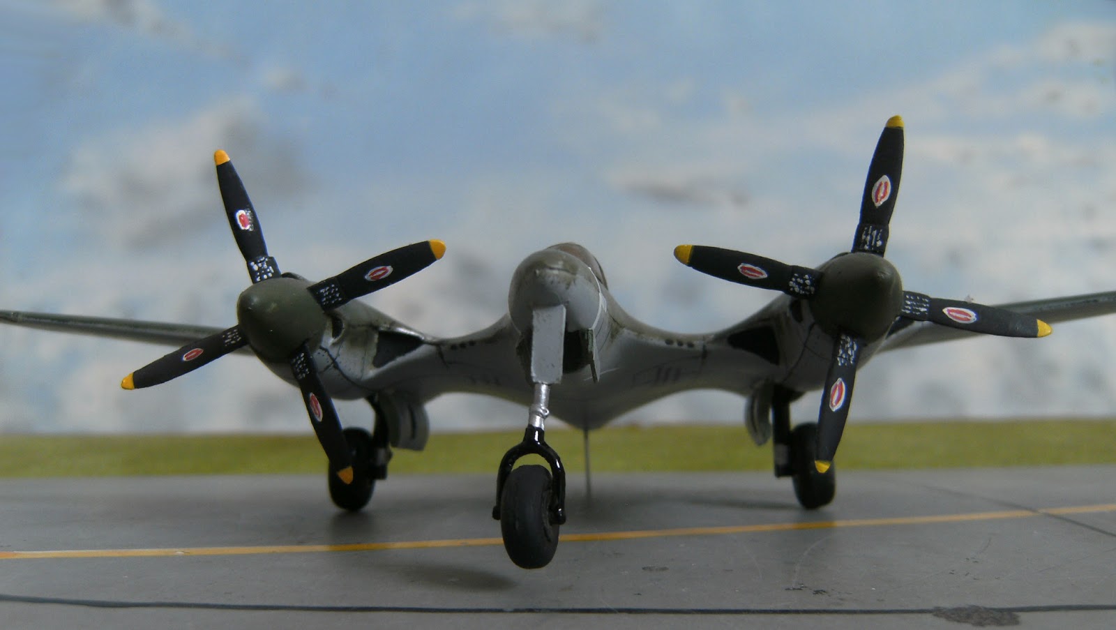 Happyscale-Modellbau: McDonnell XP-67 Bat - Anigrand resin-kit 1/72