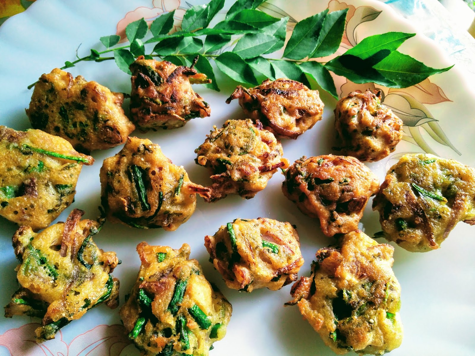 Dhekiar bor / Fiddlehead fern fritters