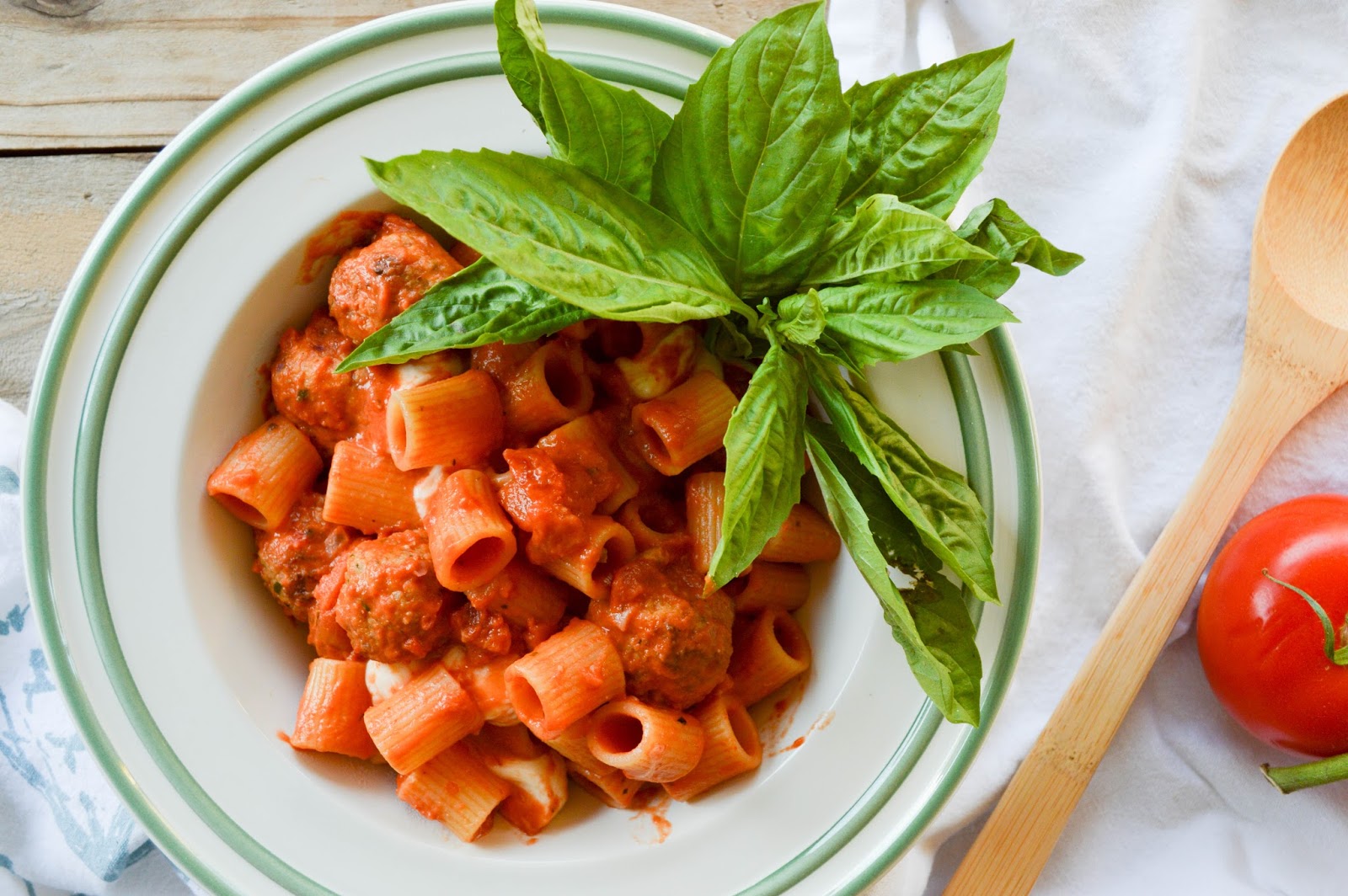 Hot Dog It's a Food Blog: Rigatoni with Mini Turkey Meatballs