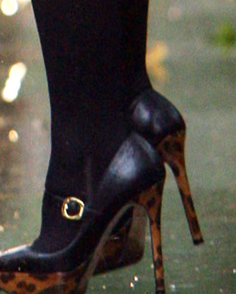 Celebrity Legs and Feet in Tights: Geri Halliwell`s Legs and Feet in ...