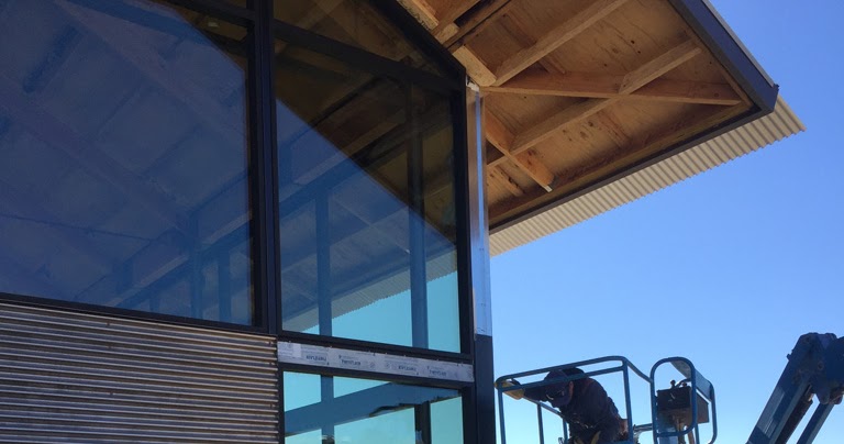 Nevada House Build: 2017 06 28 Glass progress, soffit material arrives..