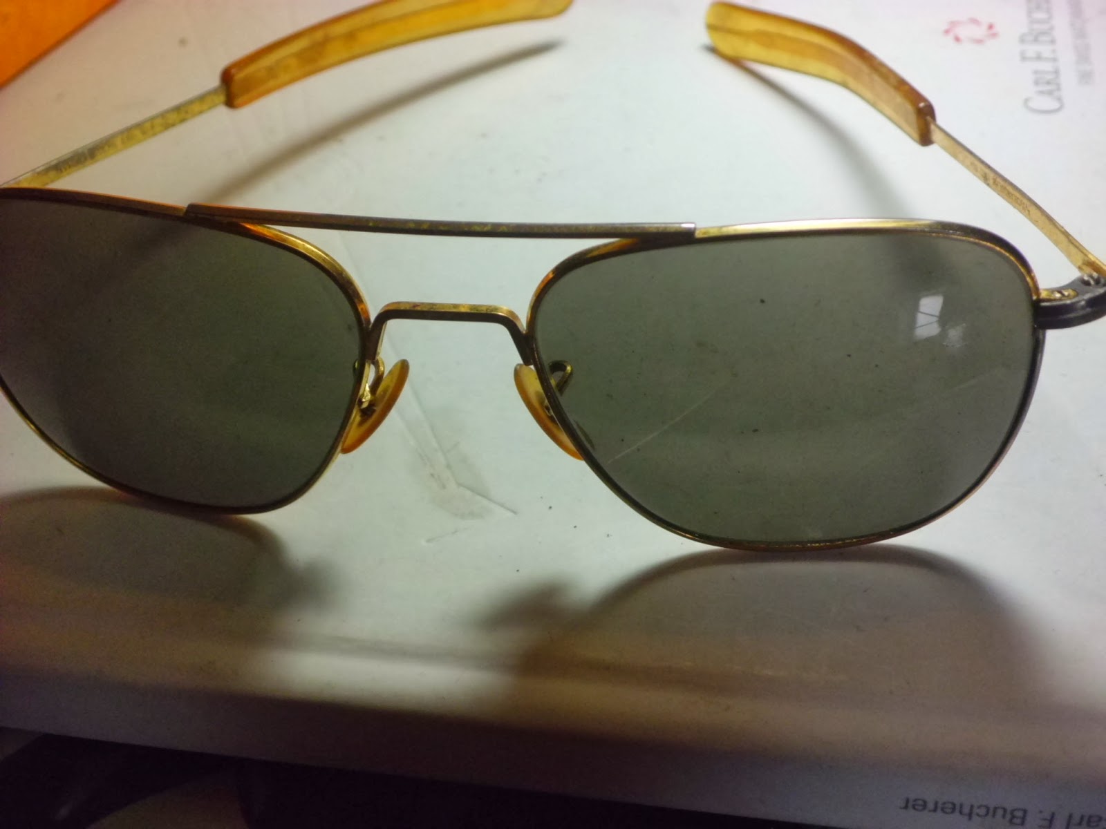 KOLEKSI ANTIK: KACAMATA SUNGLASSES ORIGINAL RAYBAN N BRANDED