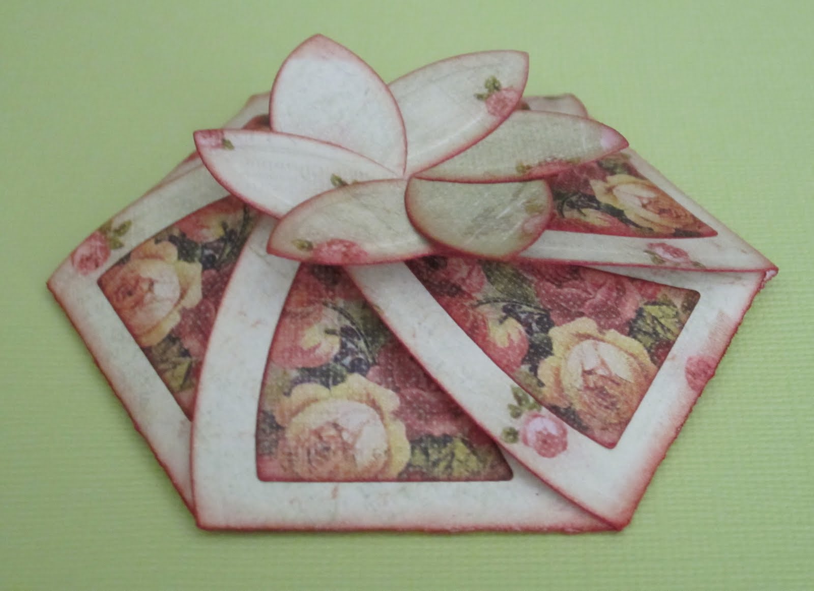 Designs by Marisa: Hexagon Pinwheel Top Box