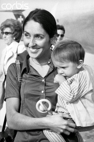 Escritoras Unidas y Compañía: Joan Baez: photos, fotos, videos