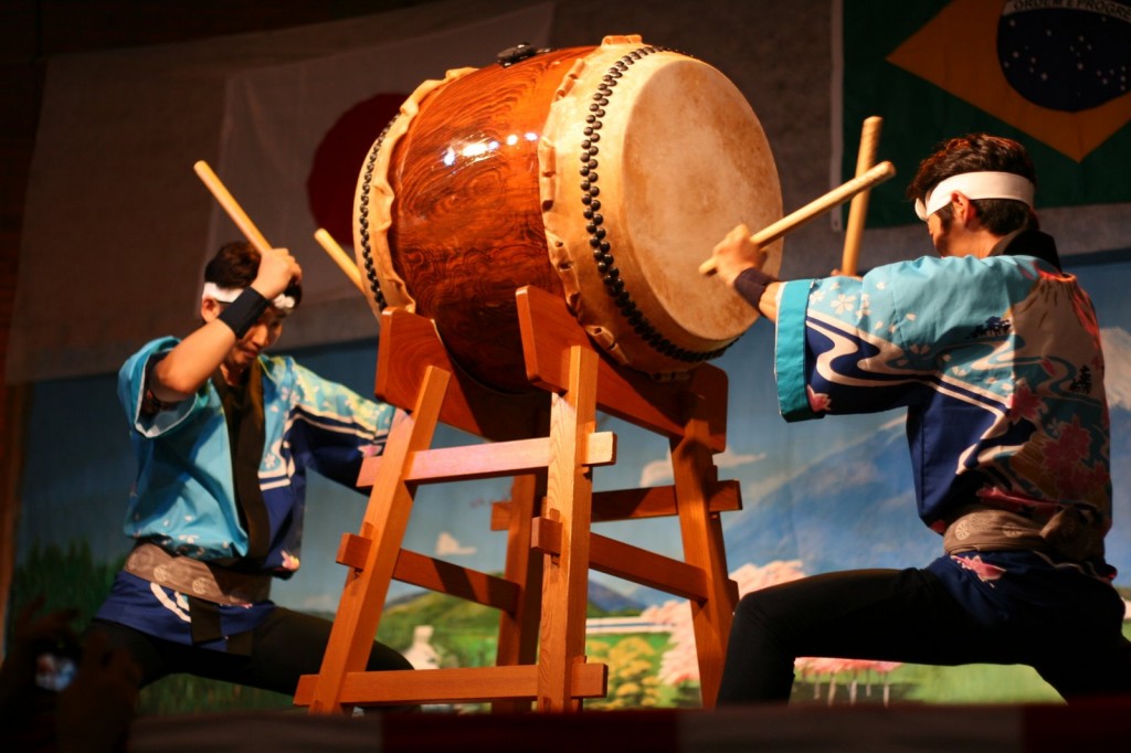 ENKA MANIA: Reportagem! História da Música Japonesa