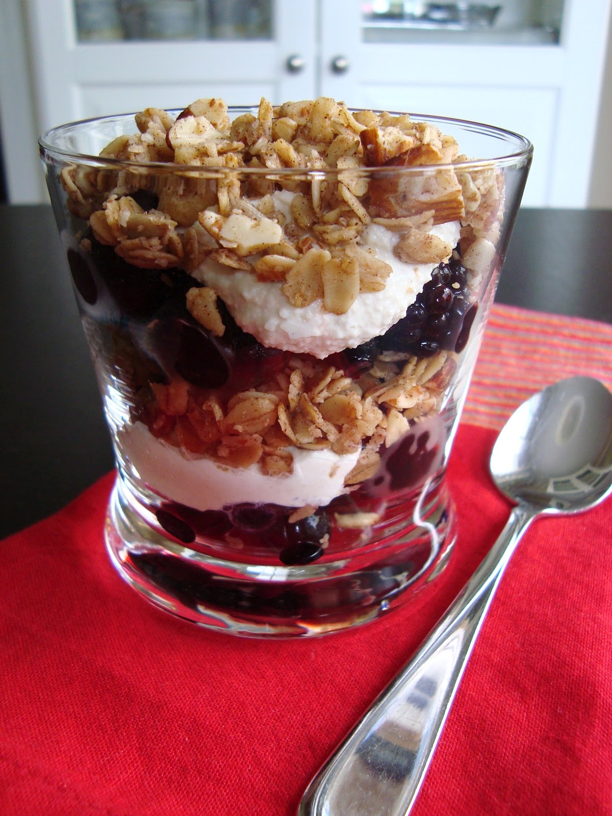 Pocketfuls: Homemade granola and a healthy breakfast parfait