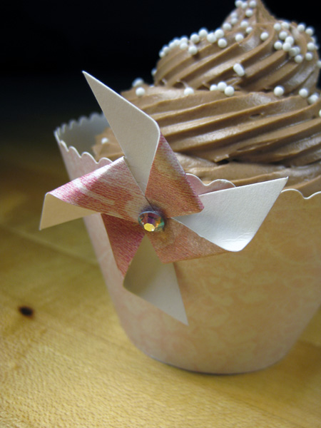 Cupcake Wrapper Tutorial | Decorate This!