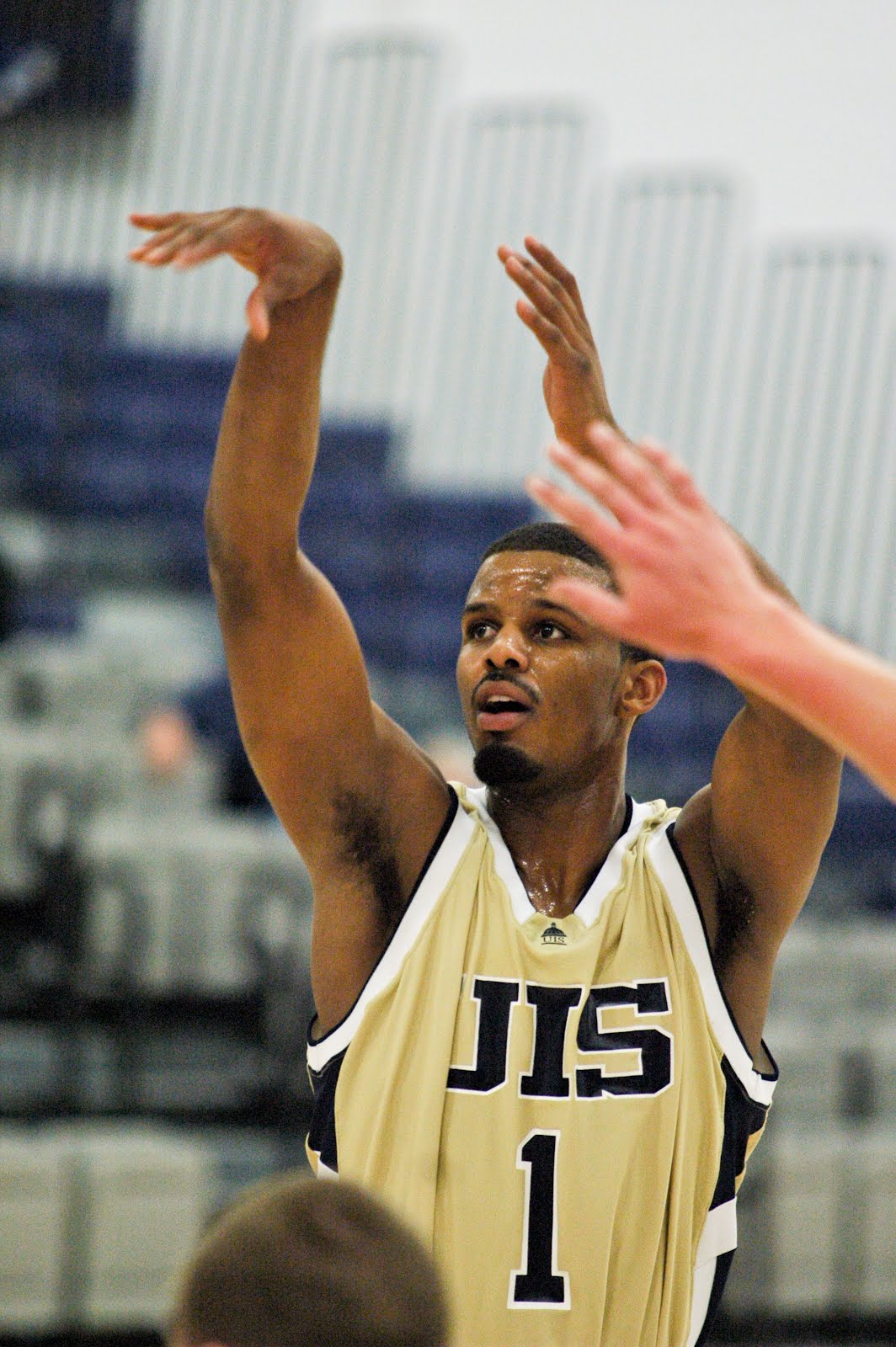 UIS News: Former UIS basketball player Richard Oruche earns a spot on ...