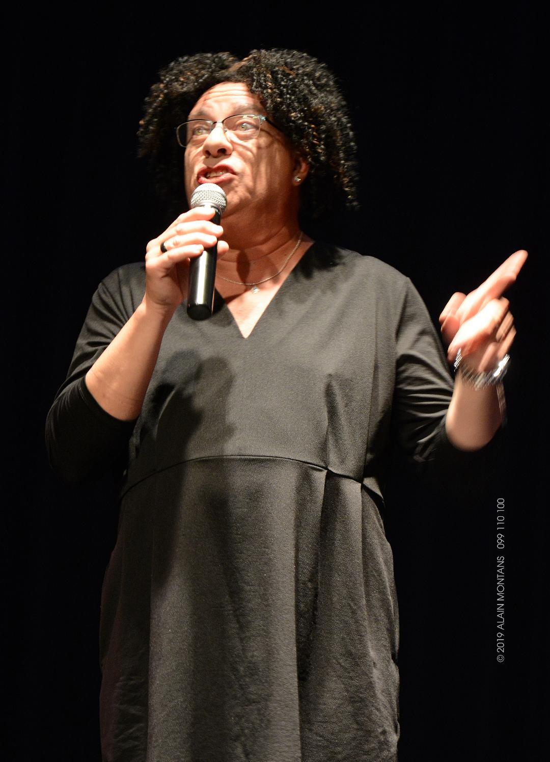 Isla Sola Online: Exitosa presentación de Petru Valensky