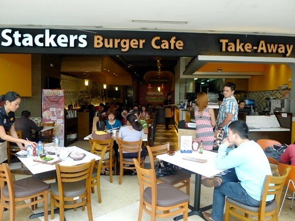 It's a Lovely Day: Stackers Burger Cafe at Newport Mall, Resorts World ...