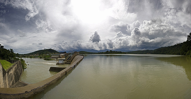 Let's Go Holiday Lenggong: CHENDEROH DAM