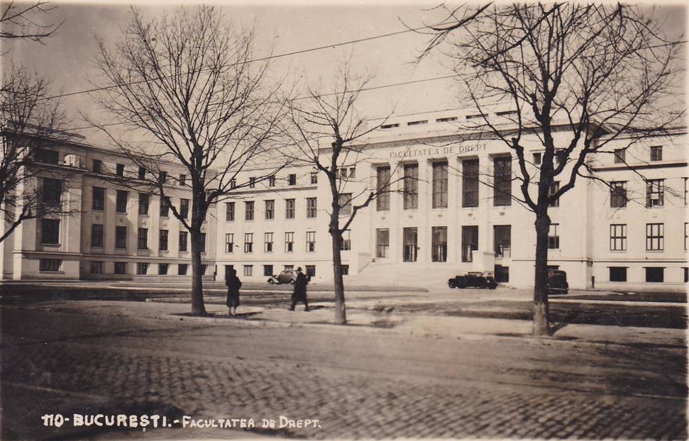 Turist în București: Bucuresti - Facultatea de drept