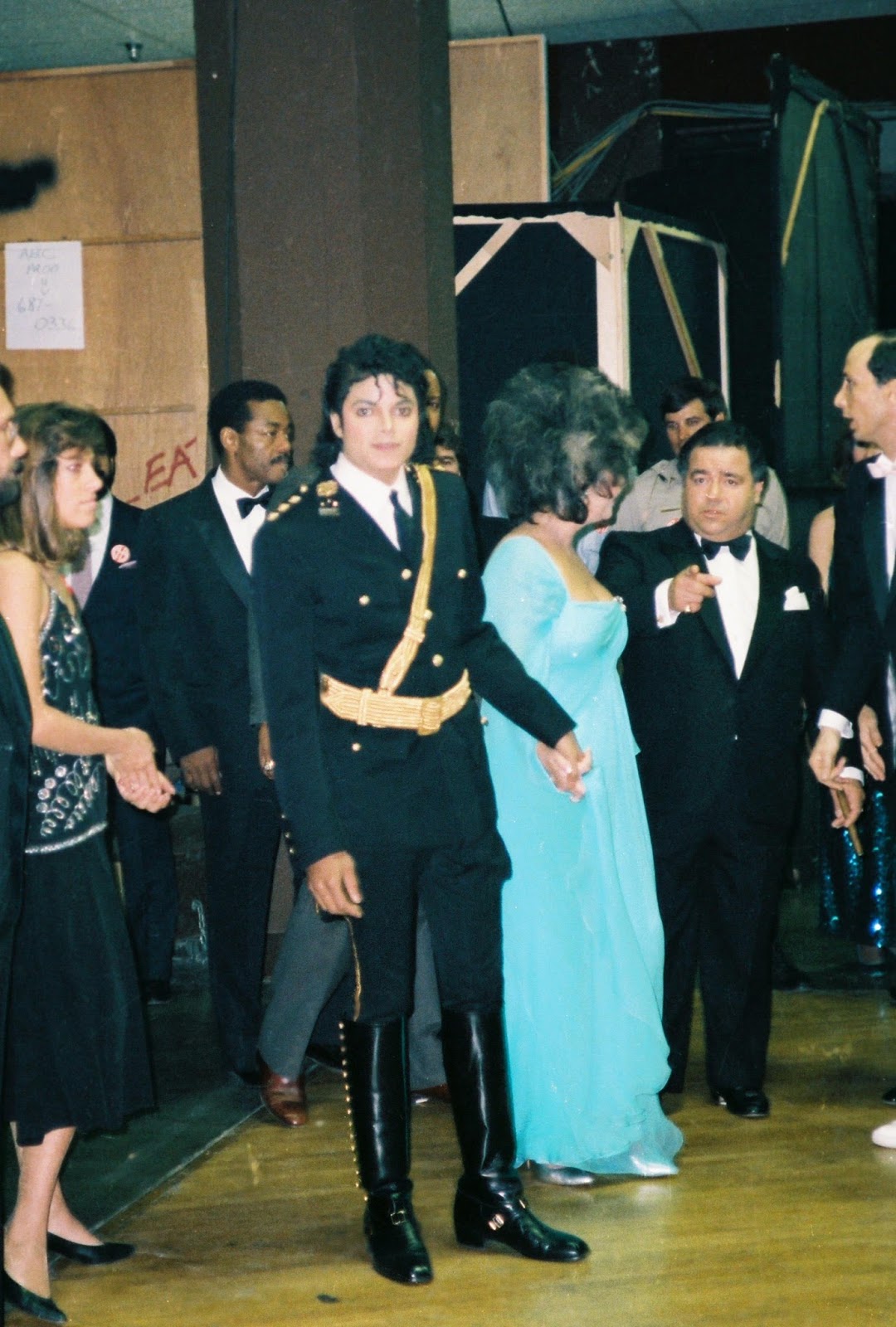 Michael Jackson Attending the 13th annual American Music Awards 1986