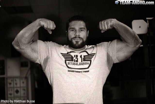 Muscle Lover: German bodybuilder David Hoffmann