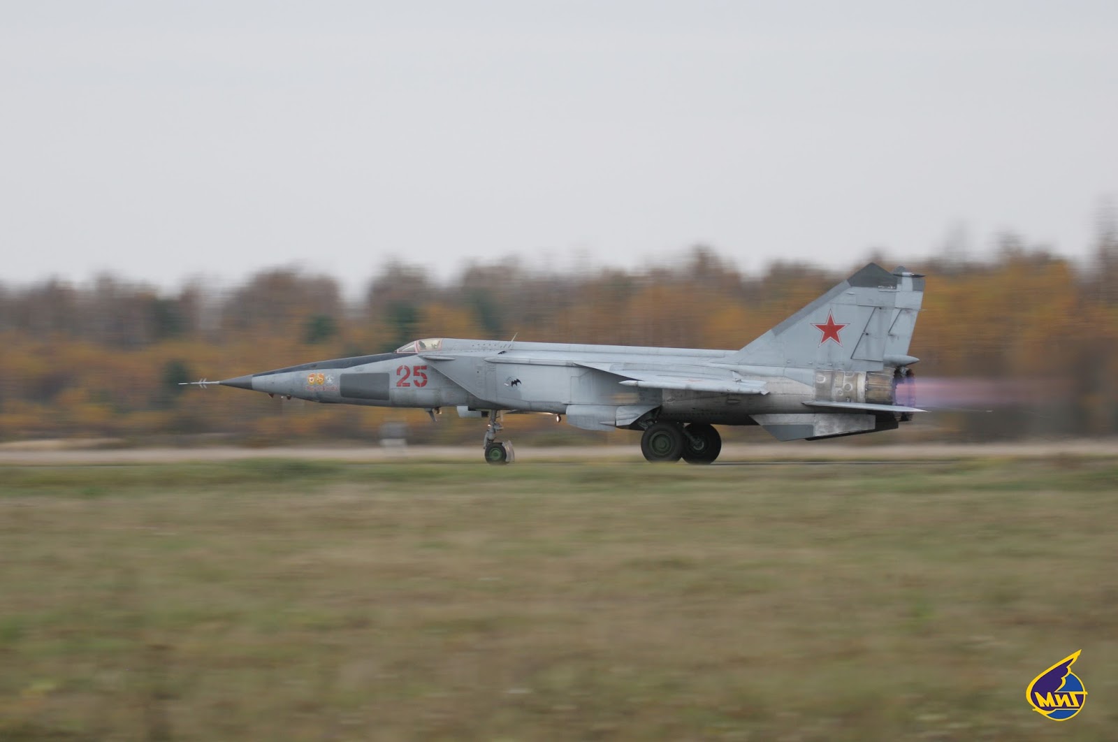 Full Frame: Code Name Foxbat : 40th Anniversary of the Belenko MiG-25 ...