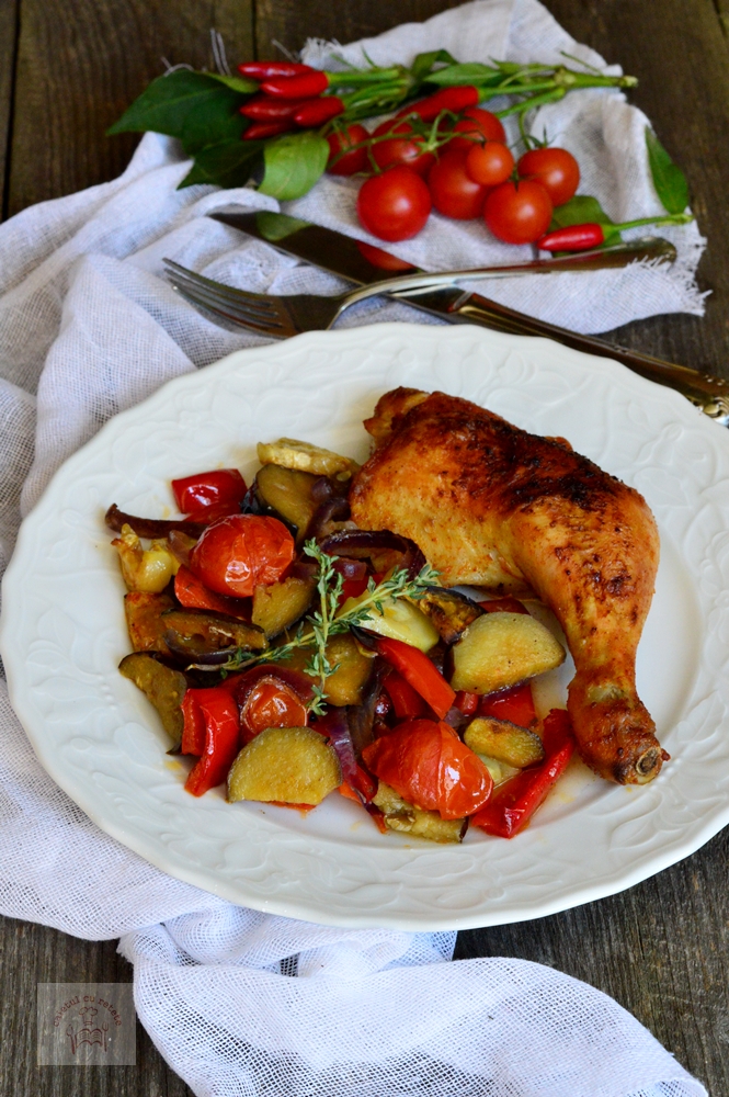 Pulpe de pui pe pat de legume - CAIETUL CU RETETE