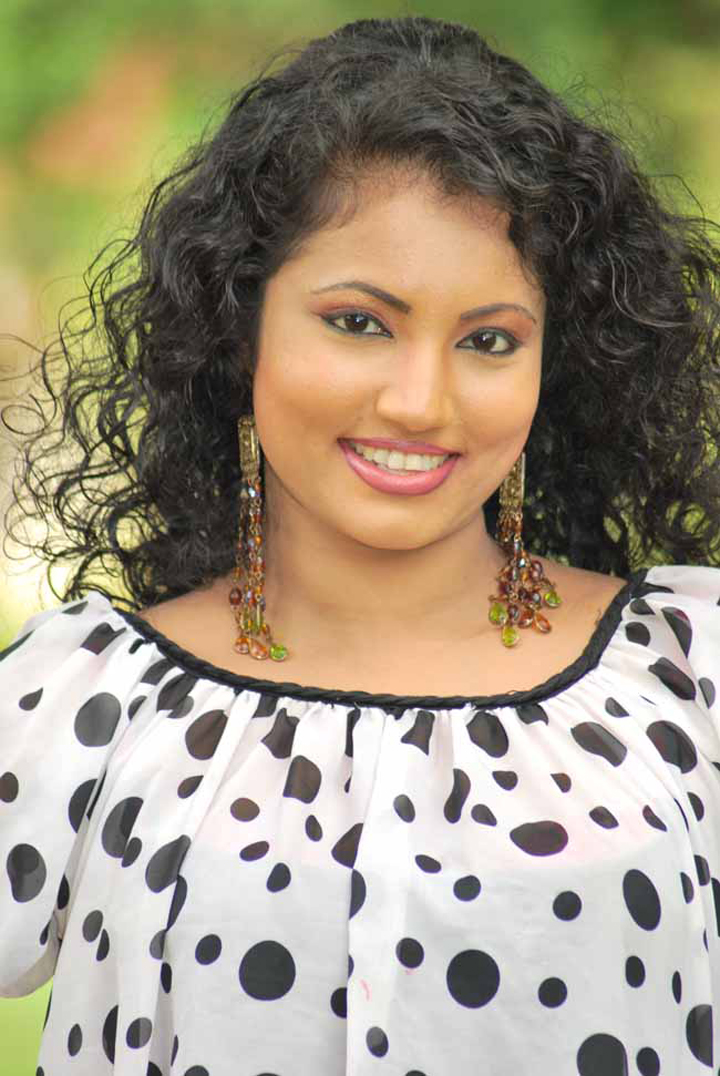 Sri Lanka Super Models Kumuduni Priyangika 3