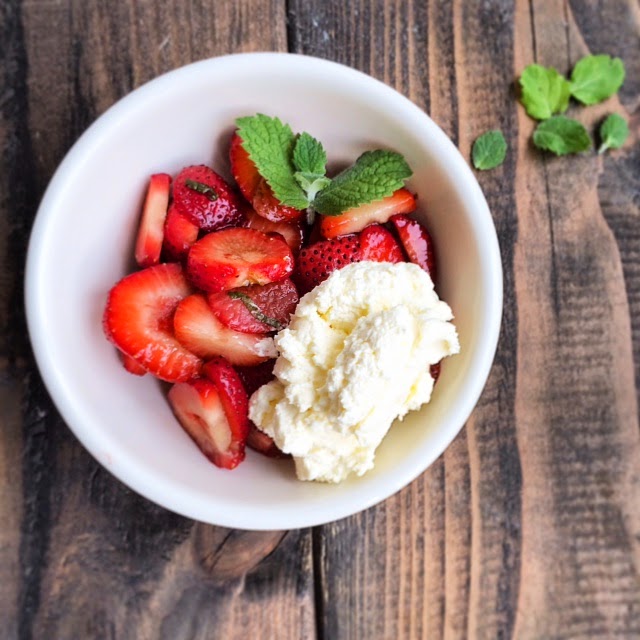 Grab A Fork New York : Easy Dessert: Balsamic Strawberries