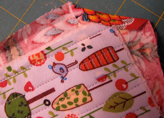 Lollyquiltz: Easy Peasy Binding for a Mug Rug